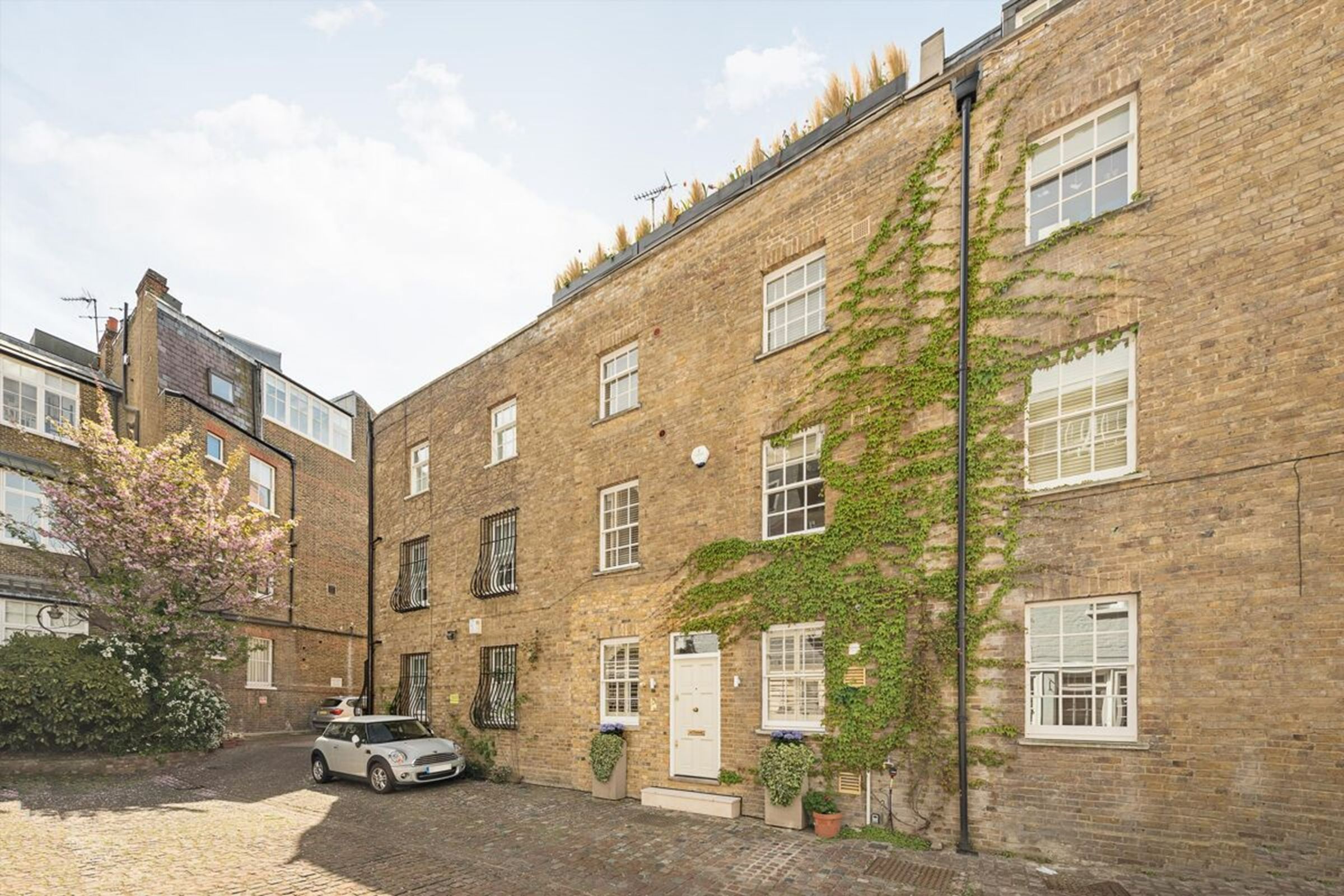 Roland Way, SW7 - Landstones